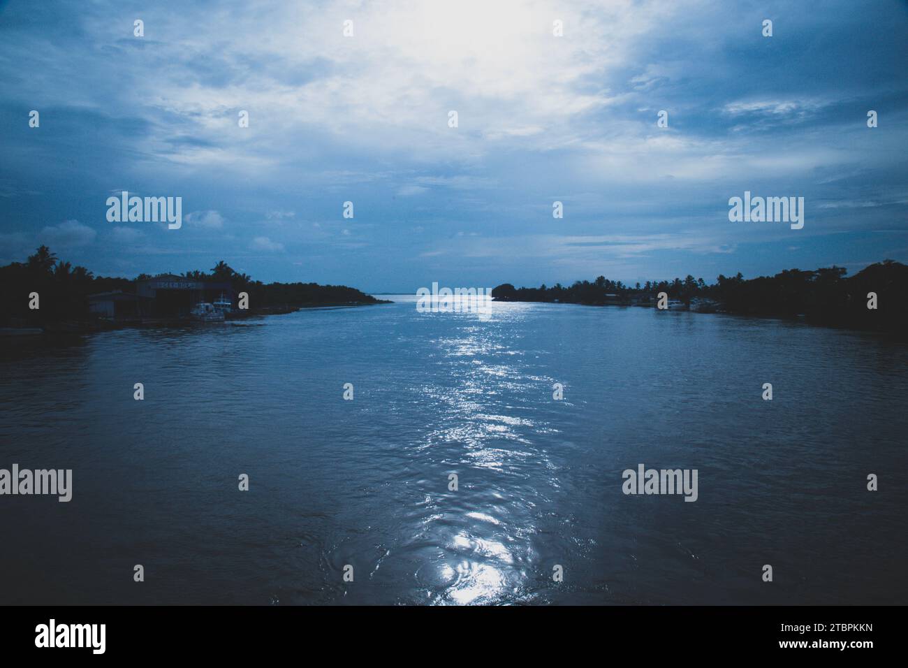 Beautiful scenes of fishermen fishing in their boats in Watala, Colombo ...