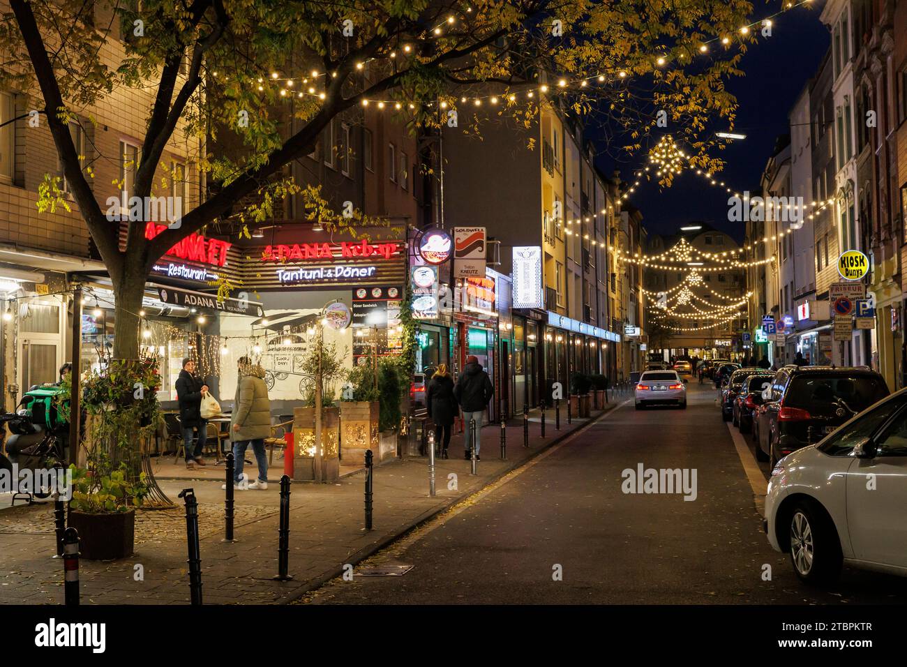 the street Weidengasse in the Eigelstein district, Christmas ...