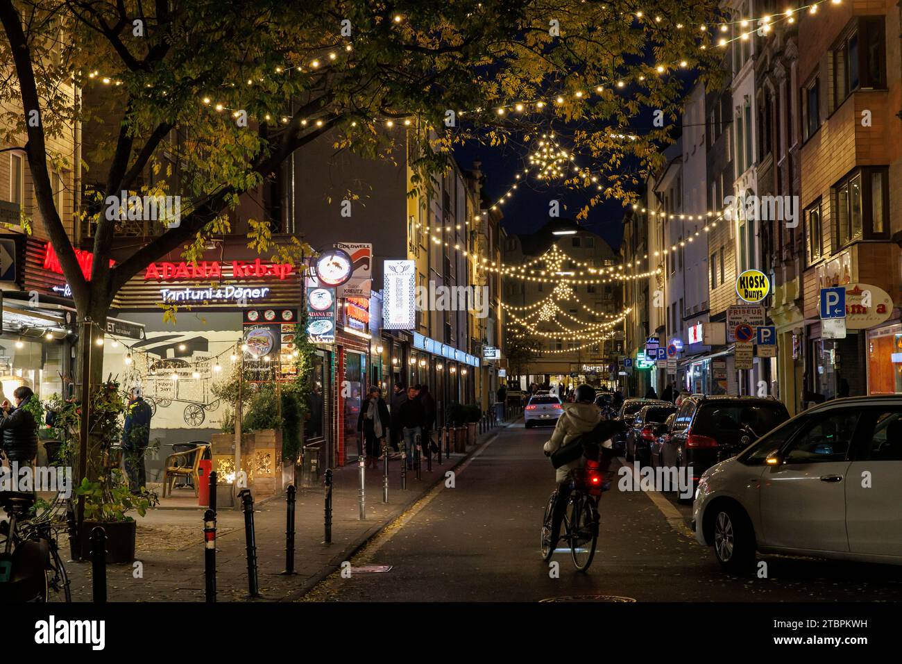 the street Weidengasse in the Eigelstein district, Christmas ...