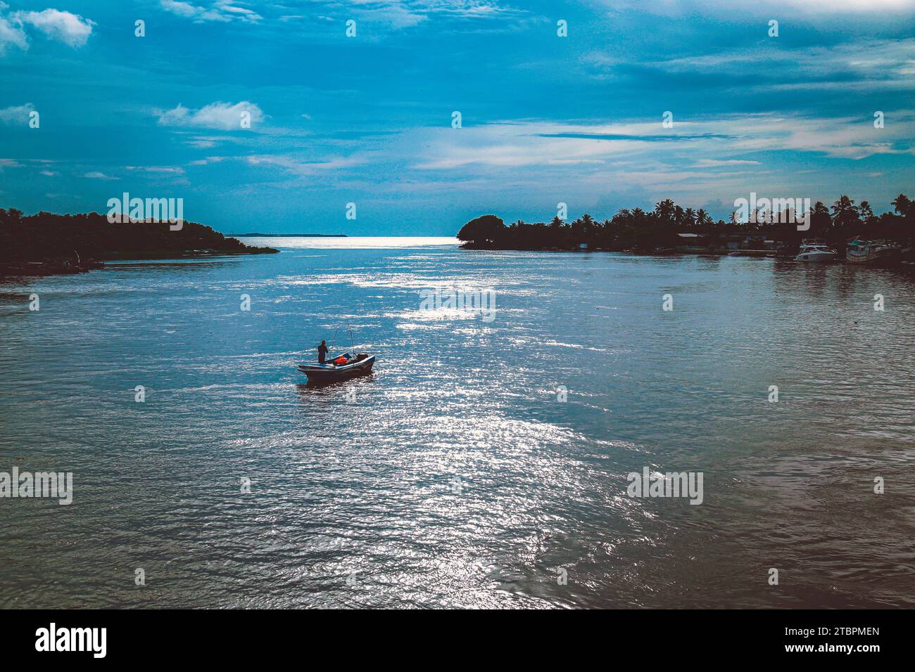 Beautiful scenes of fishermen fishing in their boats in Watala, Colombo ...