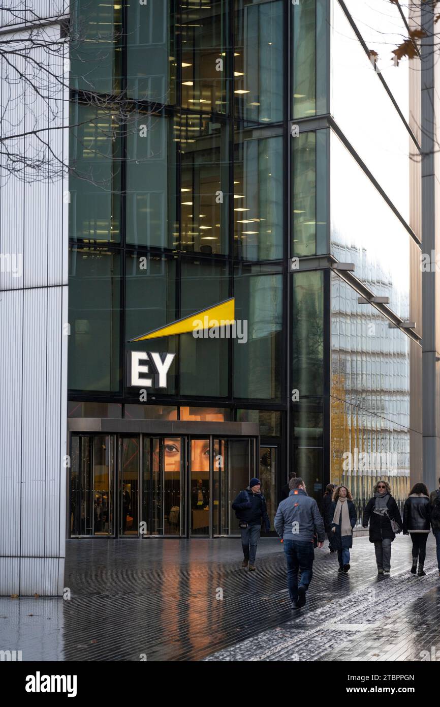 London, UK. 8th Dec, 2023. EY, Ernst and Young Global building at 1 ...