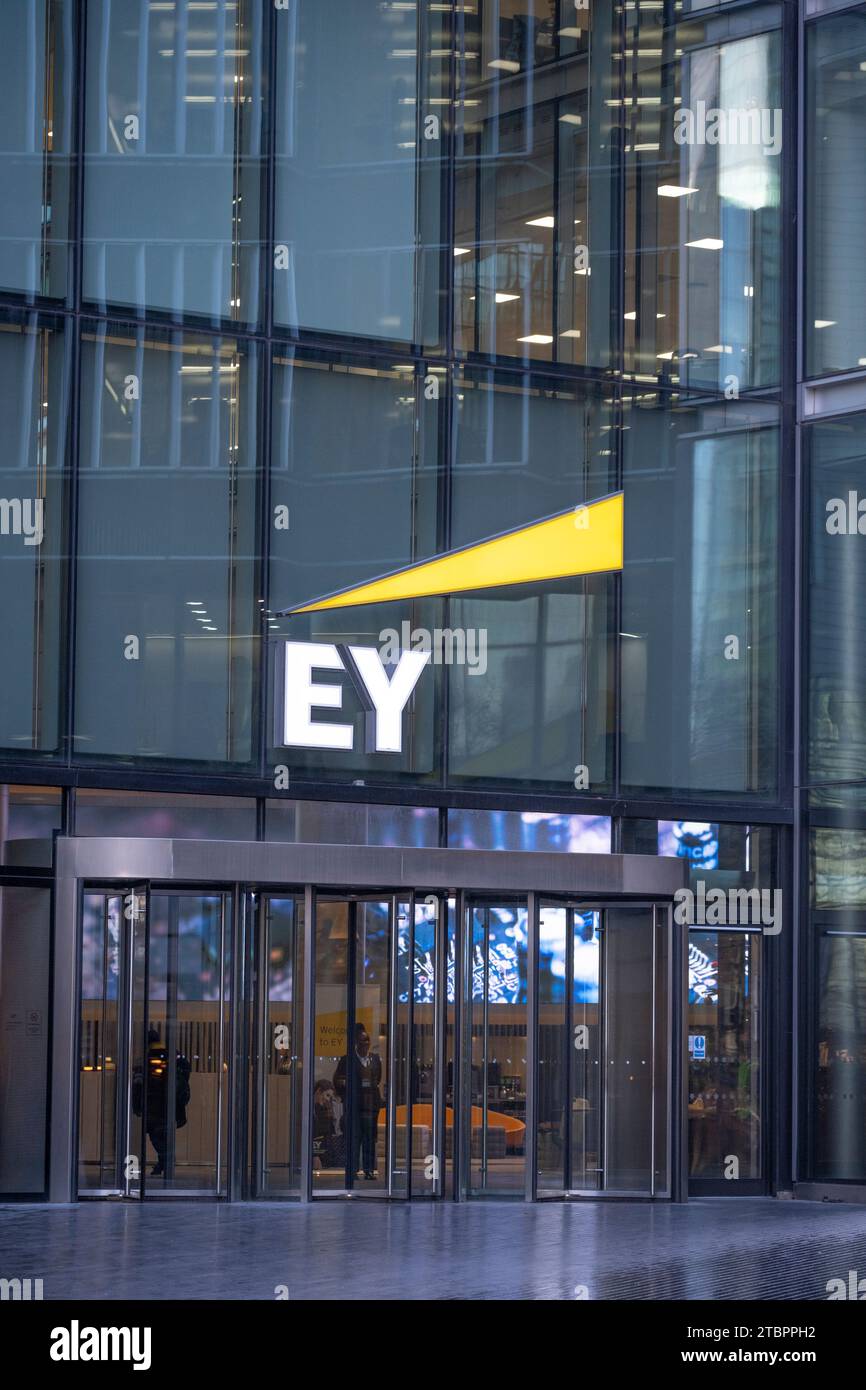 London, UK. 8th Dec, 2023. EY, Ernst and Young Global building at 1 ...