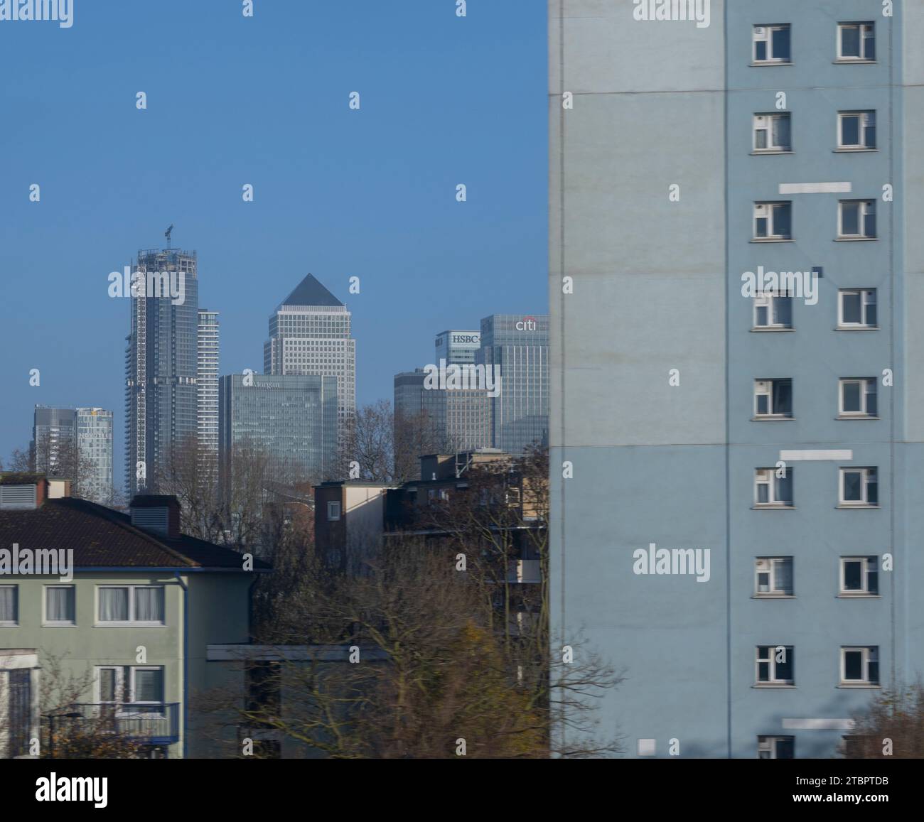 London, UK. 8th Dec, 2023. Views of Canary Wharf skyscrapers in Londons ...