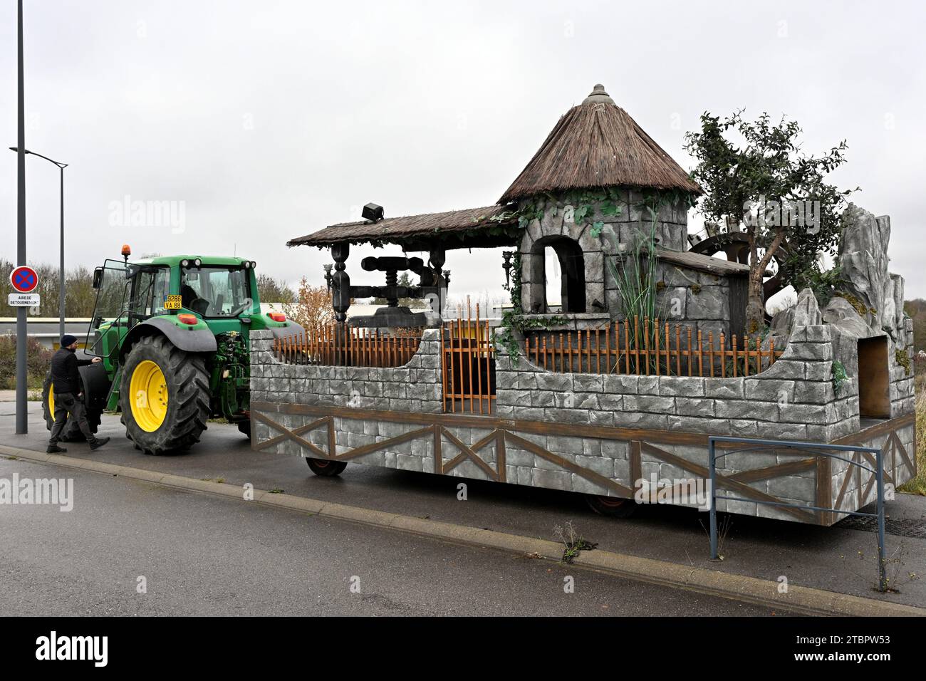 Supermarché de la ville hi-res stock photography and images - Alamy