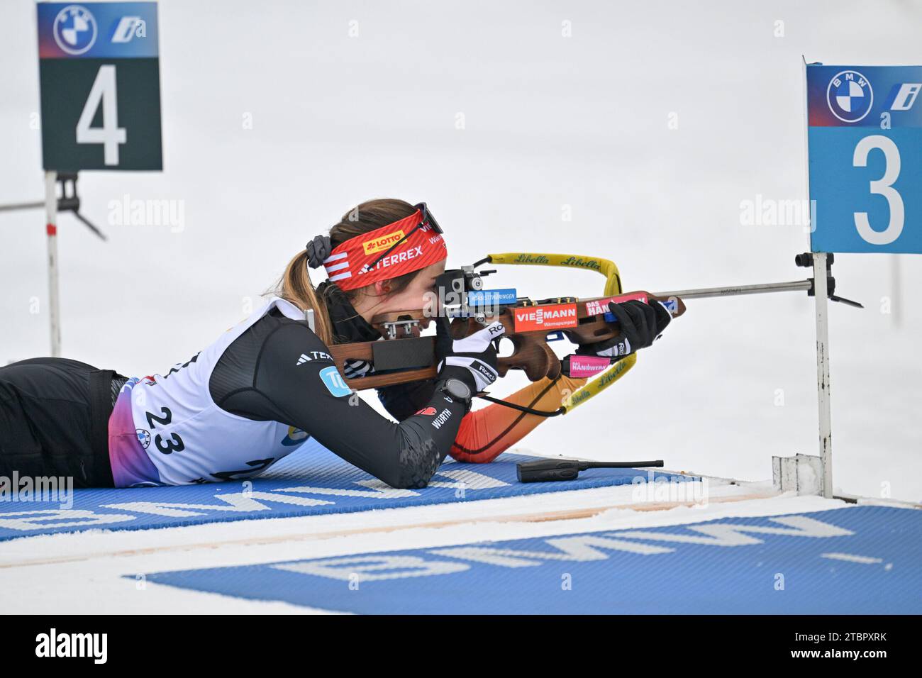 Vanessa Voigt #23 of Germany competes during women 7, 5 km Sprint ...