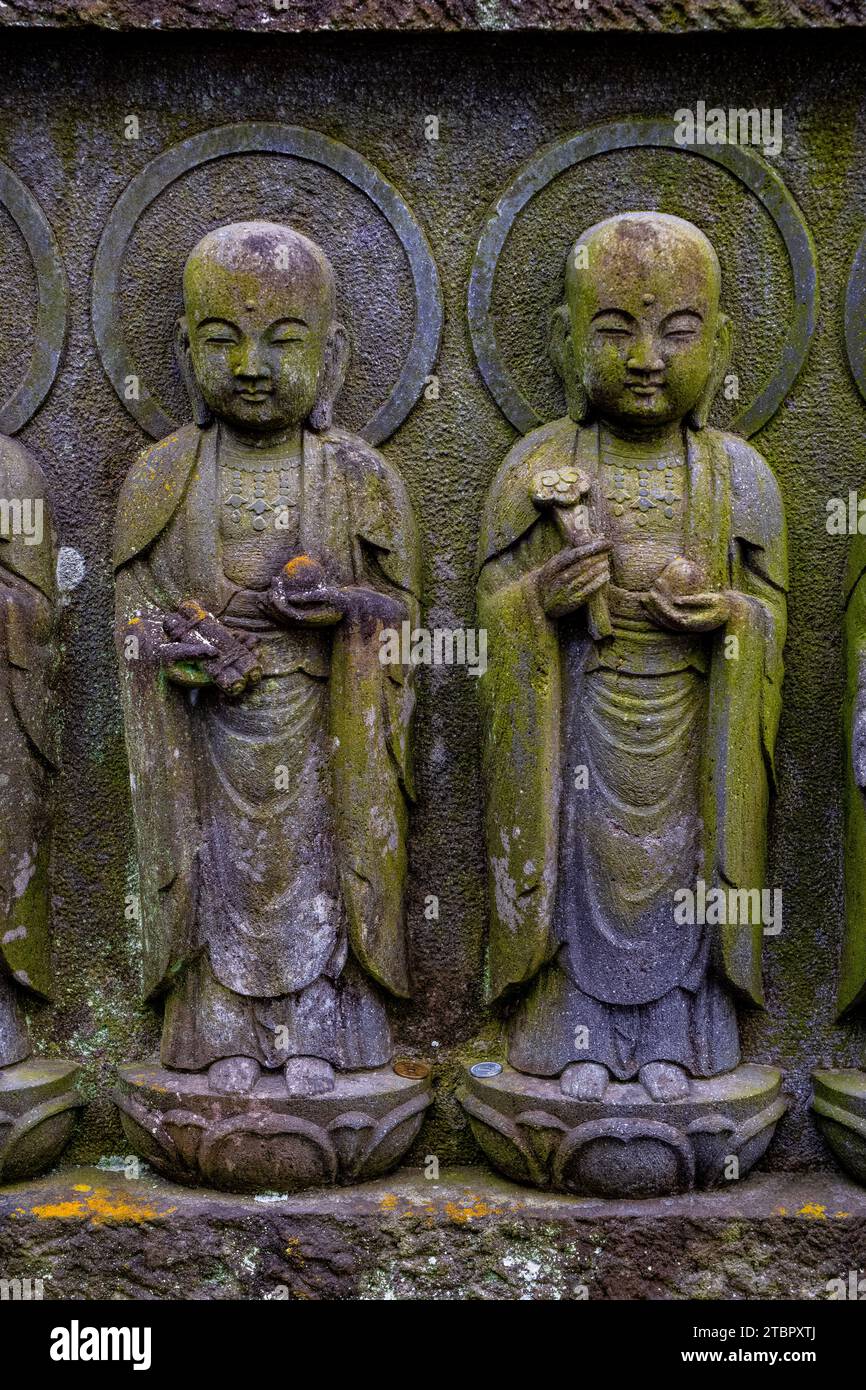 The Jizo Shinto Buddhist statues of Hasadera Temple in Kamakura, Japan ...