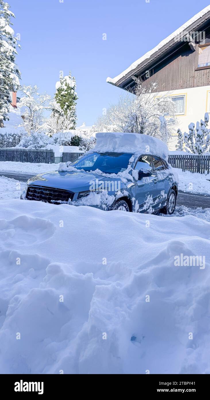 Car roof removal hi-res stock photography and images - Alamy
