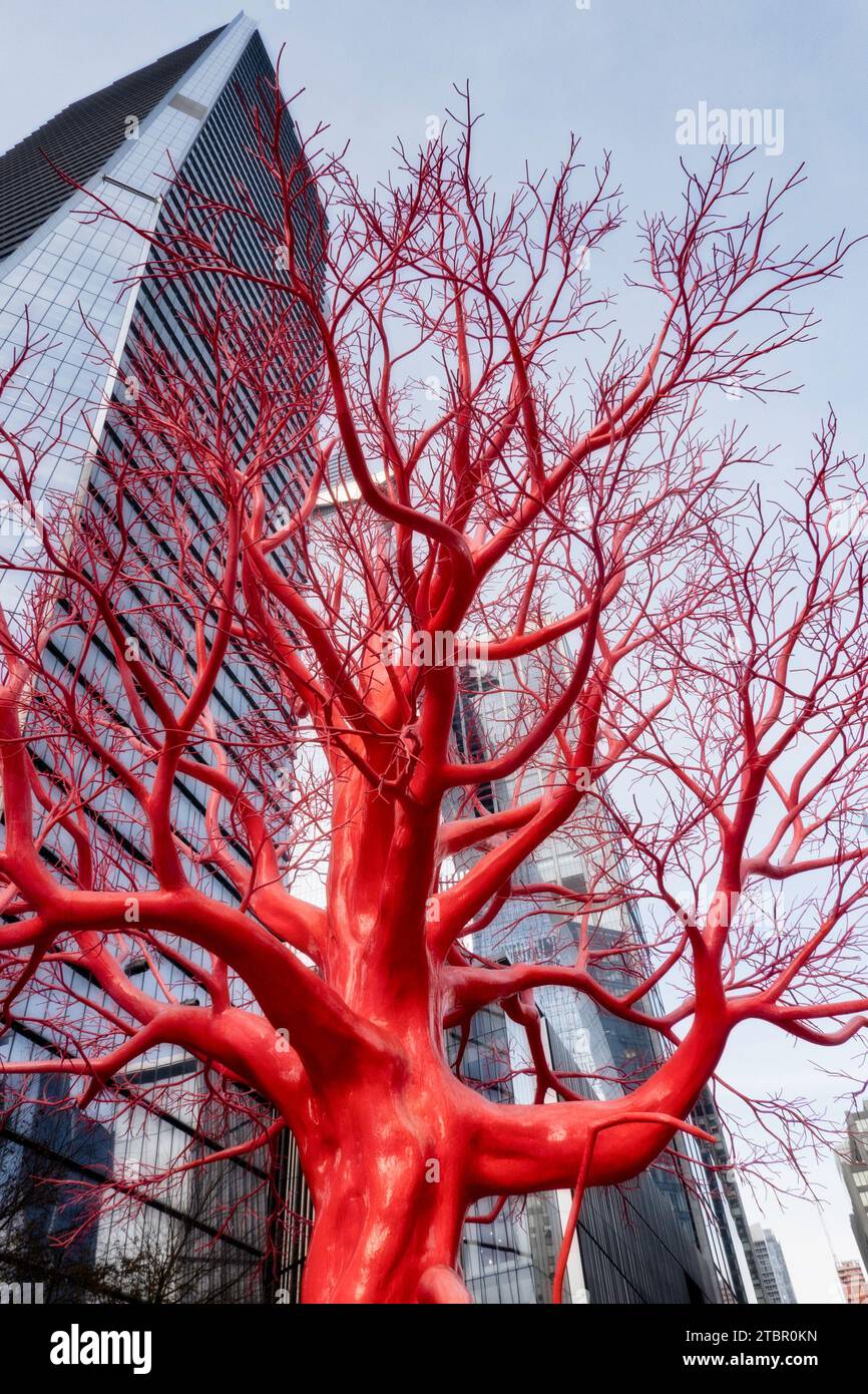 Tree of life sculpture hi-res stock photography and images - Alamy
