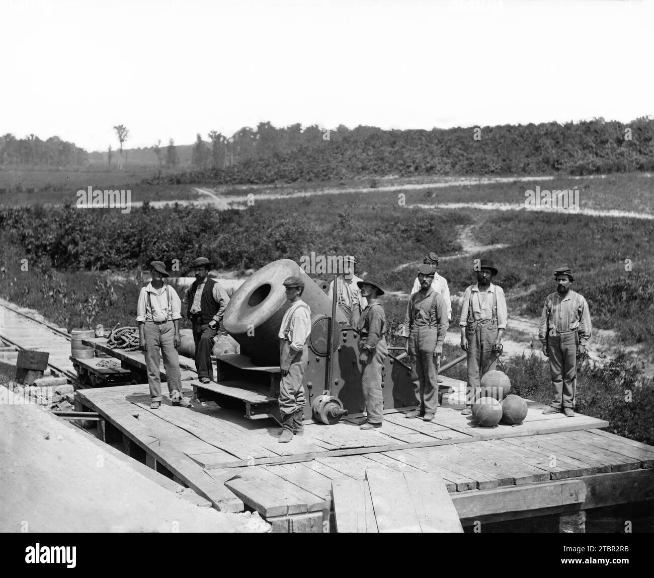 A Union gun crew mans The "Dictator" mortar, September, 1864, around ...