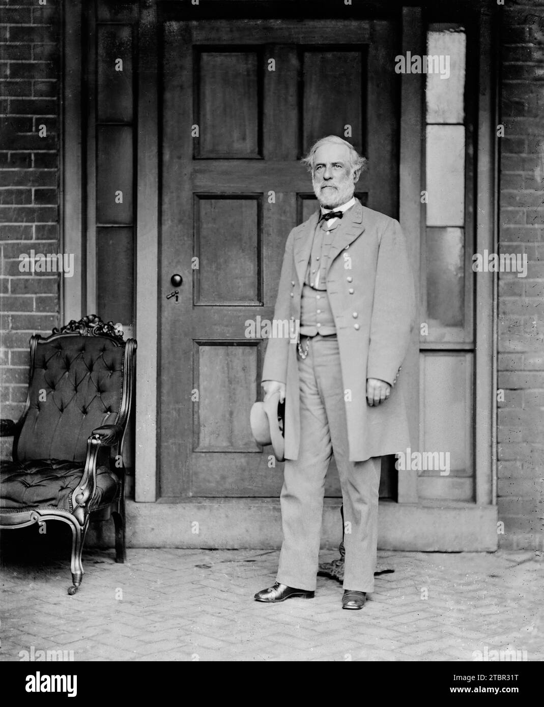 Confederate General Robert E. Lee poses on 16th April 1865 Richmond ...