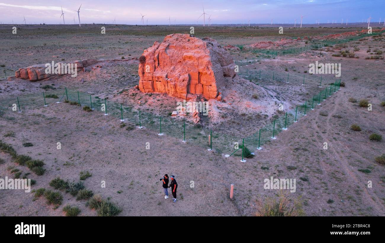 (231208) -- YANCHI, Dec. 8, 2023 (Xinhua) -- In this aerial photo, Chen ...