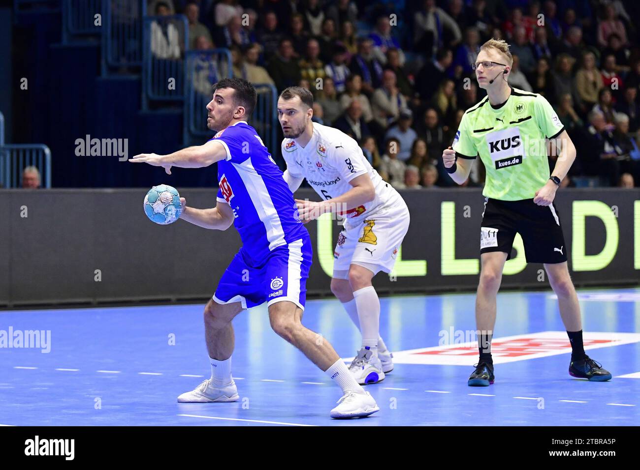 Gummersbach, Deutschland. 07th Dec, 2023. Milos Vujovic (VfL ...