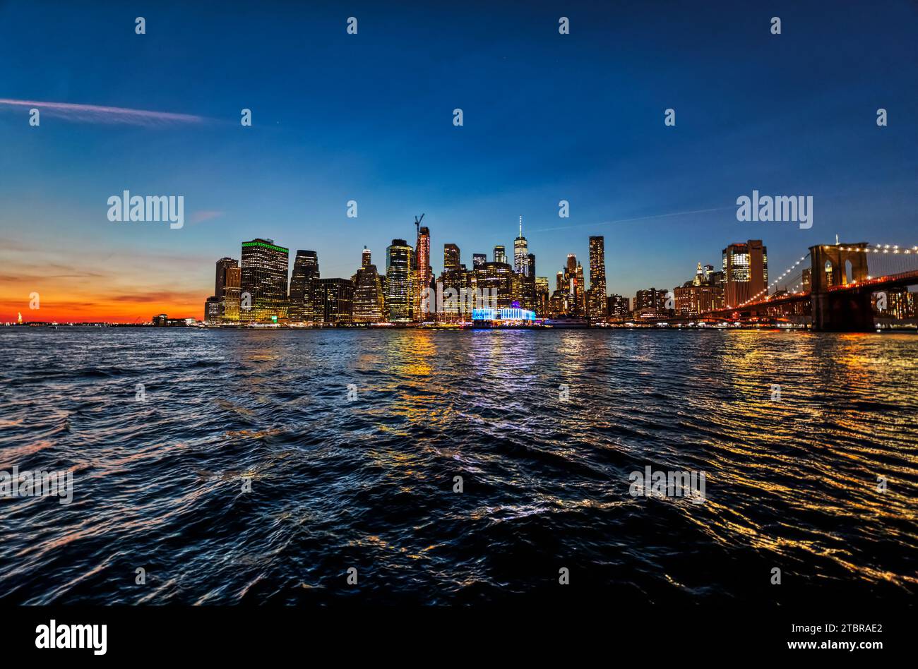 New york city beautiful sunset hi-res stock photography and images - Alamy