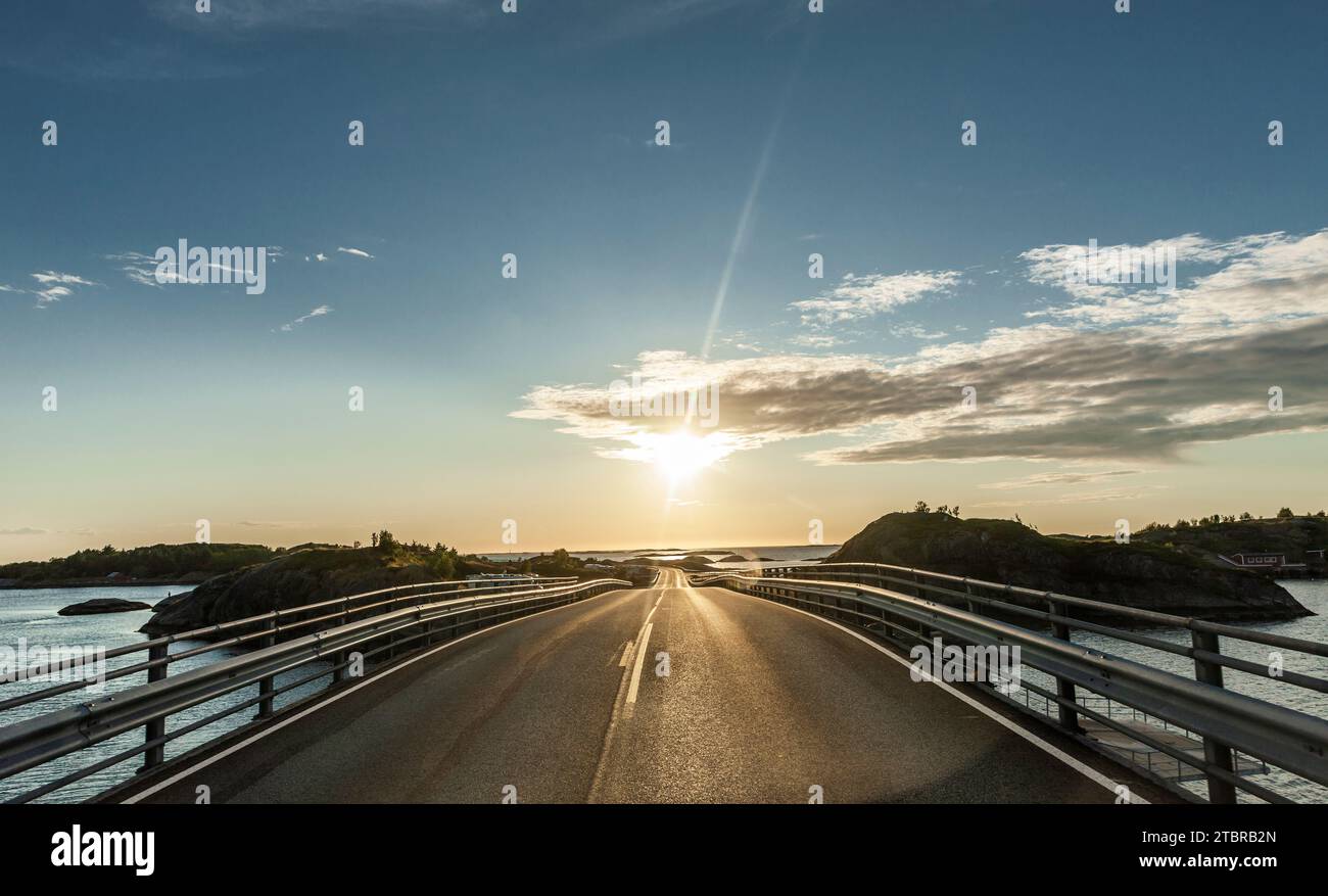 Atlantic ocean strait hi-res stock photography and images - Alamy