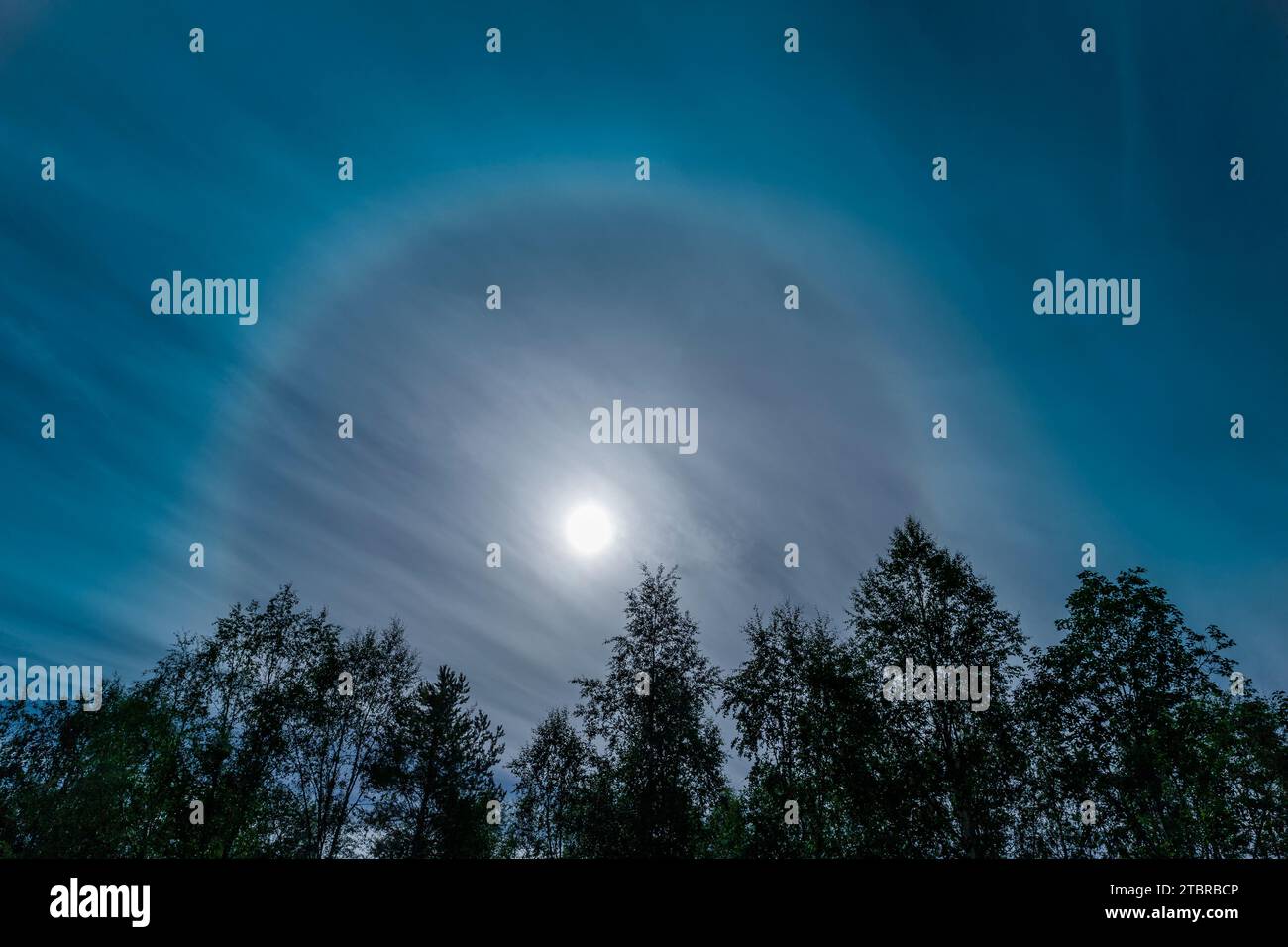 Halo light hi-res stock photography and images - Alamy