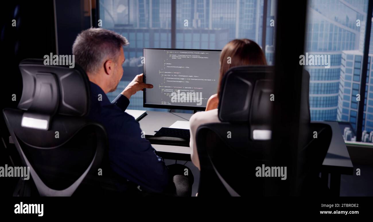 Computer programing hi-res stock photography and images - Alamy
