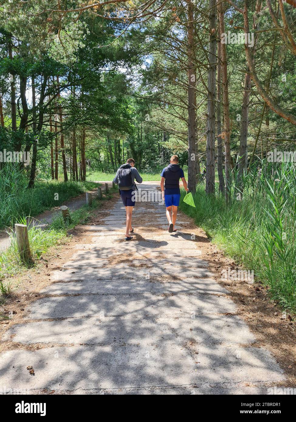 Circular path track route trail trails hi-res stock photography and ...