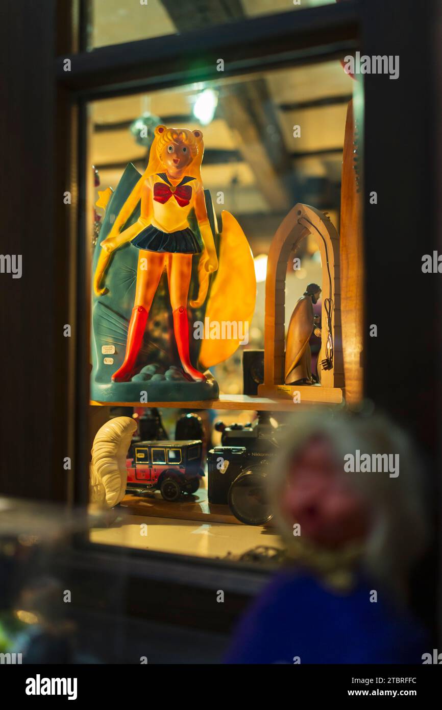 Toy store window display hi-res stock photography and images - Alamy