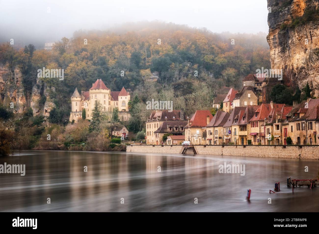 La Roque-Gageac, Nouvelle-Aquitaine, France - 6th December 2023: La ...