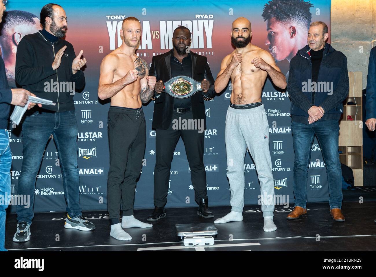 Paris, France. 08th Dec, 2023. French boxer Dylan Colin and French ...