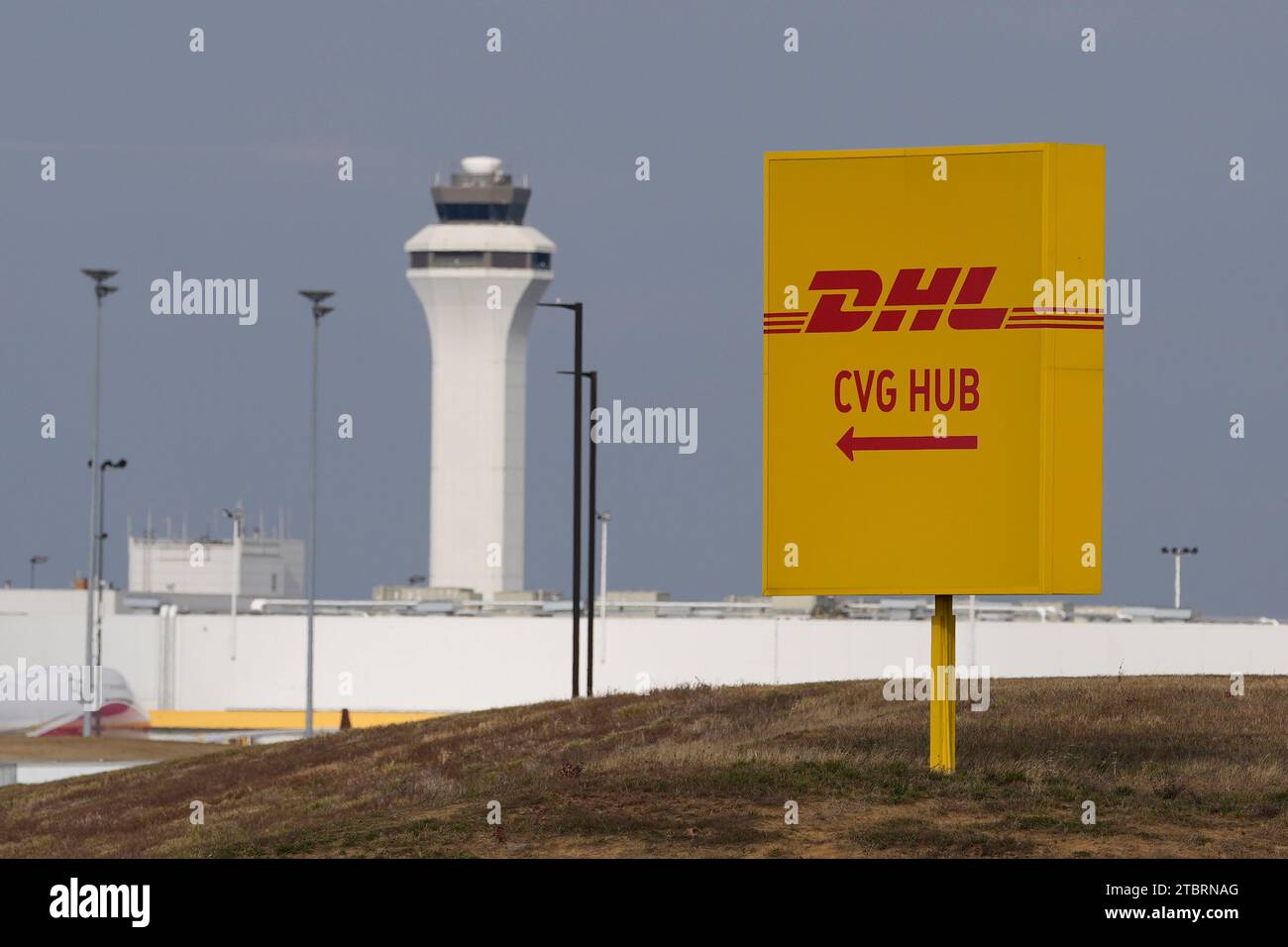 A sign to direct to the DHL Express Hub at the Cincinnati/Northern ...