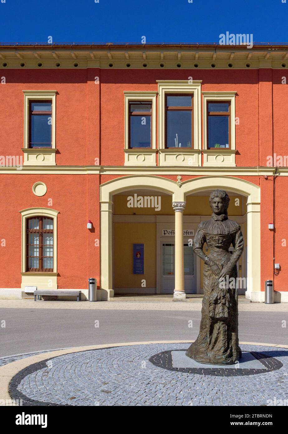 Sisi statue at possenhofen station hi-res stock photography and images ...
