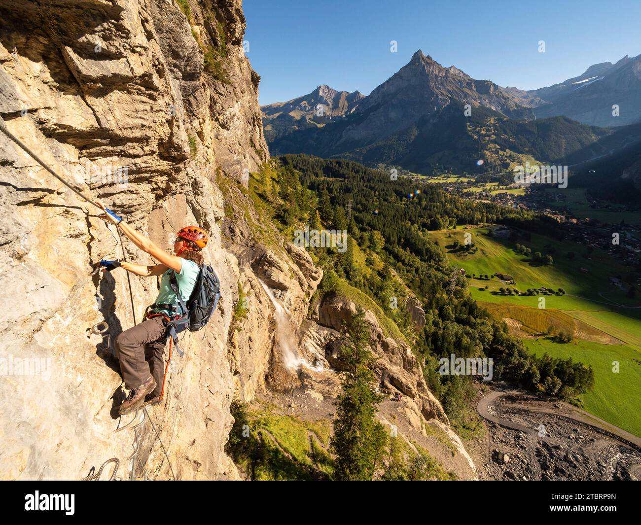 Criss crossed by pillars and gorges hi-res stock photography and images ...