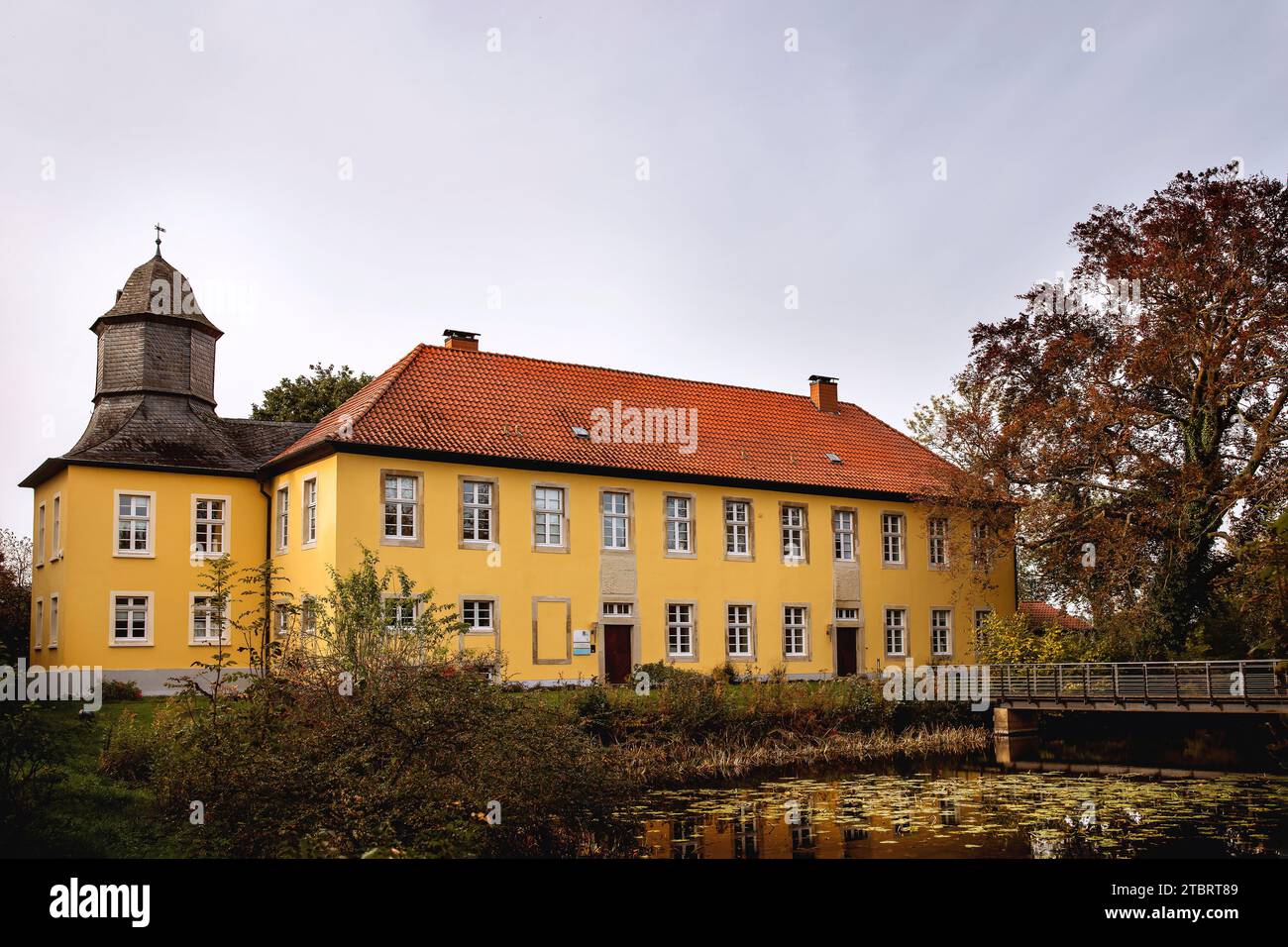 Vogelsang moated castle in datteln vogelsang house hi-res stock ...