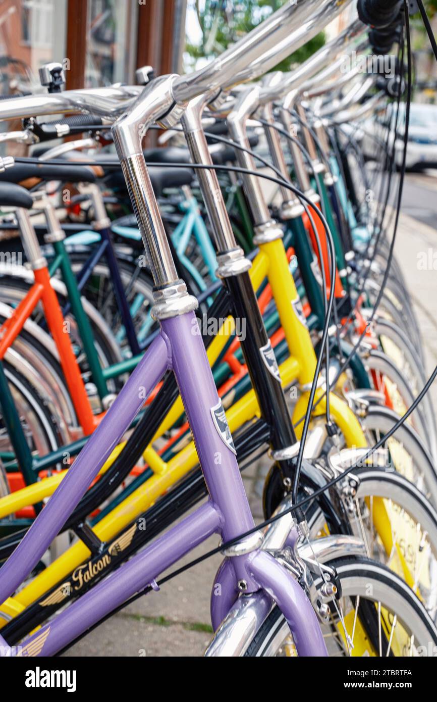 Colorful bicycles in a row hi-res stock photography and images - Alamy