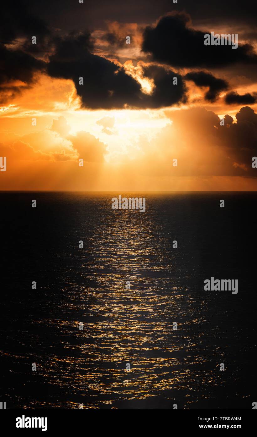 Orange and pink sunset hi-res stock photography and images - Alamy