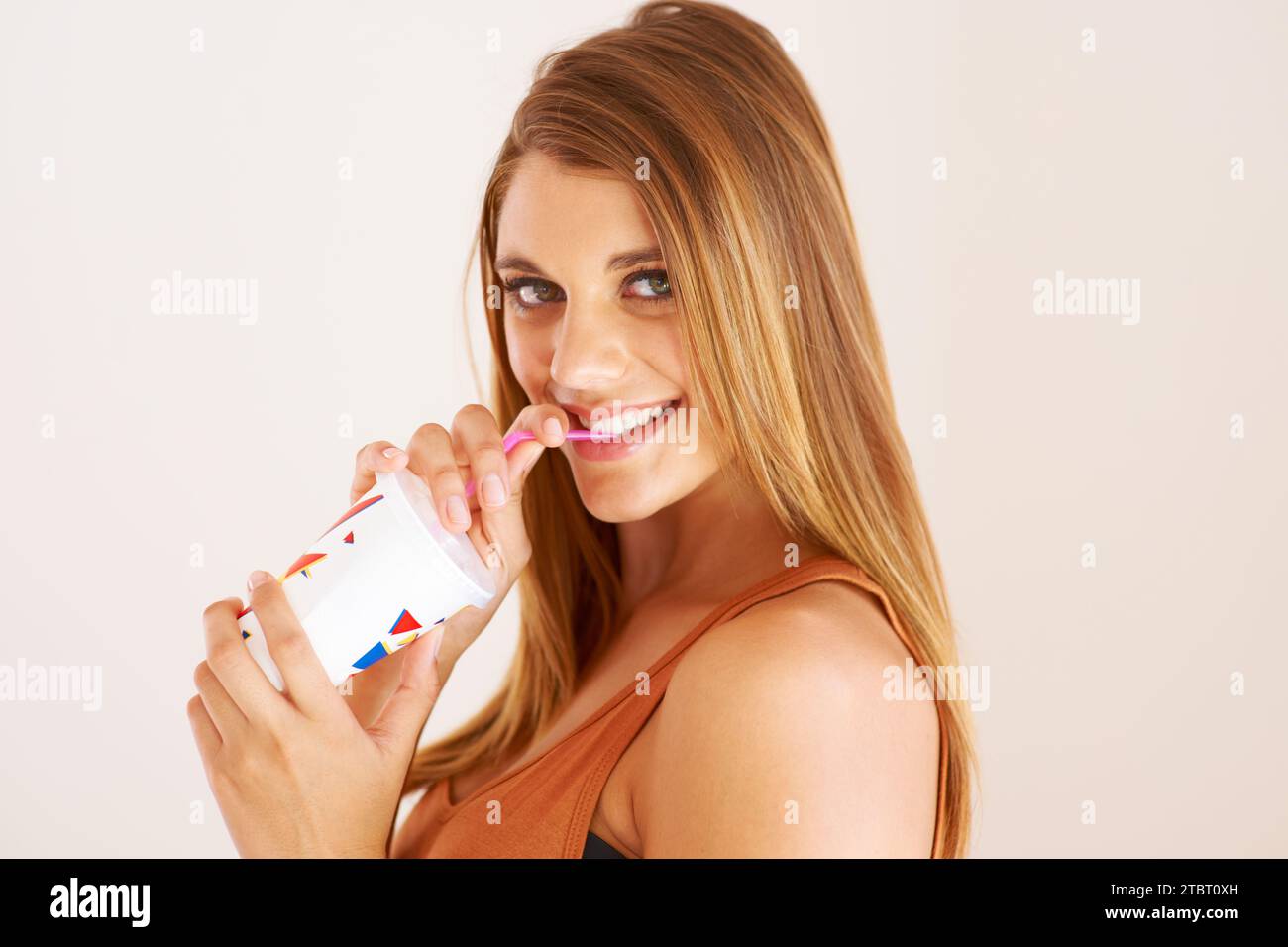 Teens drinking fizzy soda hi-res stock photography and images - Alamy