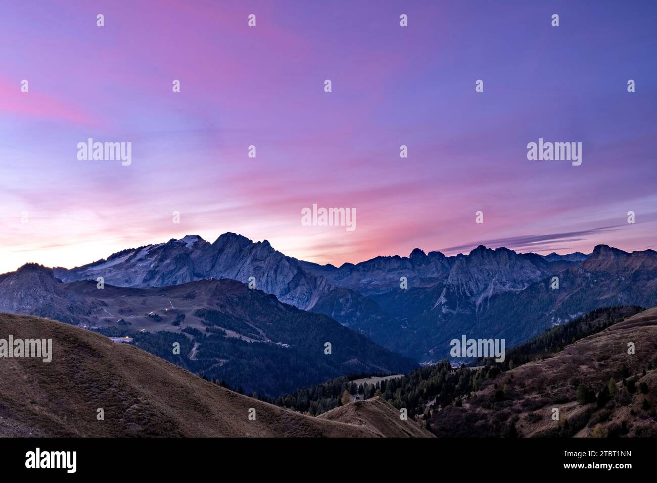 Dawn with a view of the Alpine panorama in the Dolomites Stock Photo ...