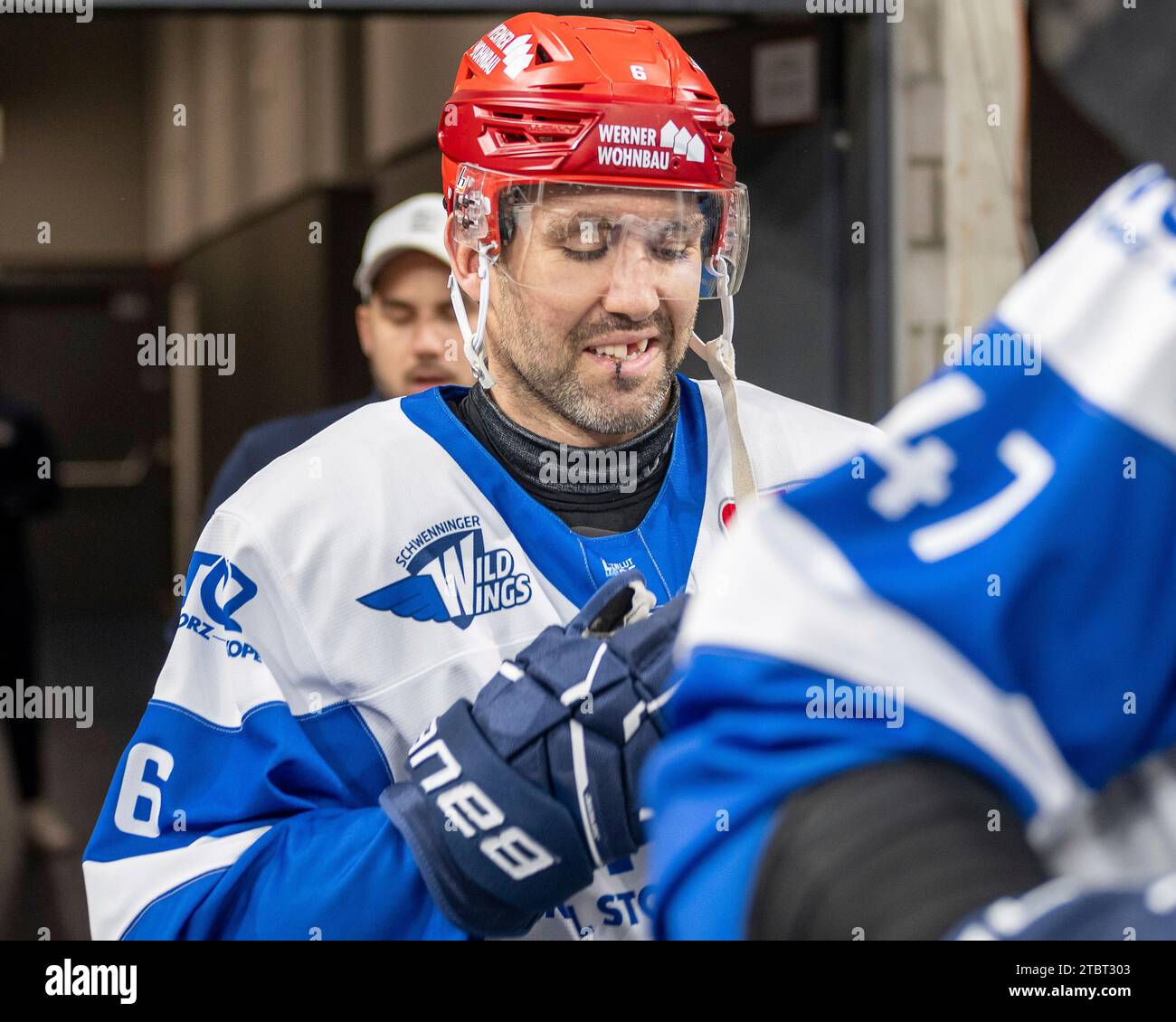 Daryl Boyle (Schwenninger Wild Wings, #06) geht als Letzter auf das Eis ...