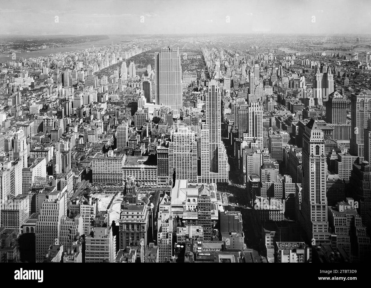 Cityscape looking north from Empire State Building, New York City, New ... Cityscape looking north from Empire State Building, New York City, New ...