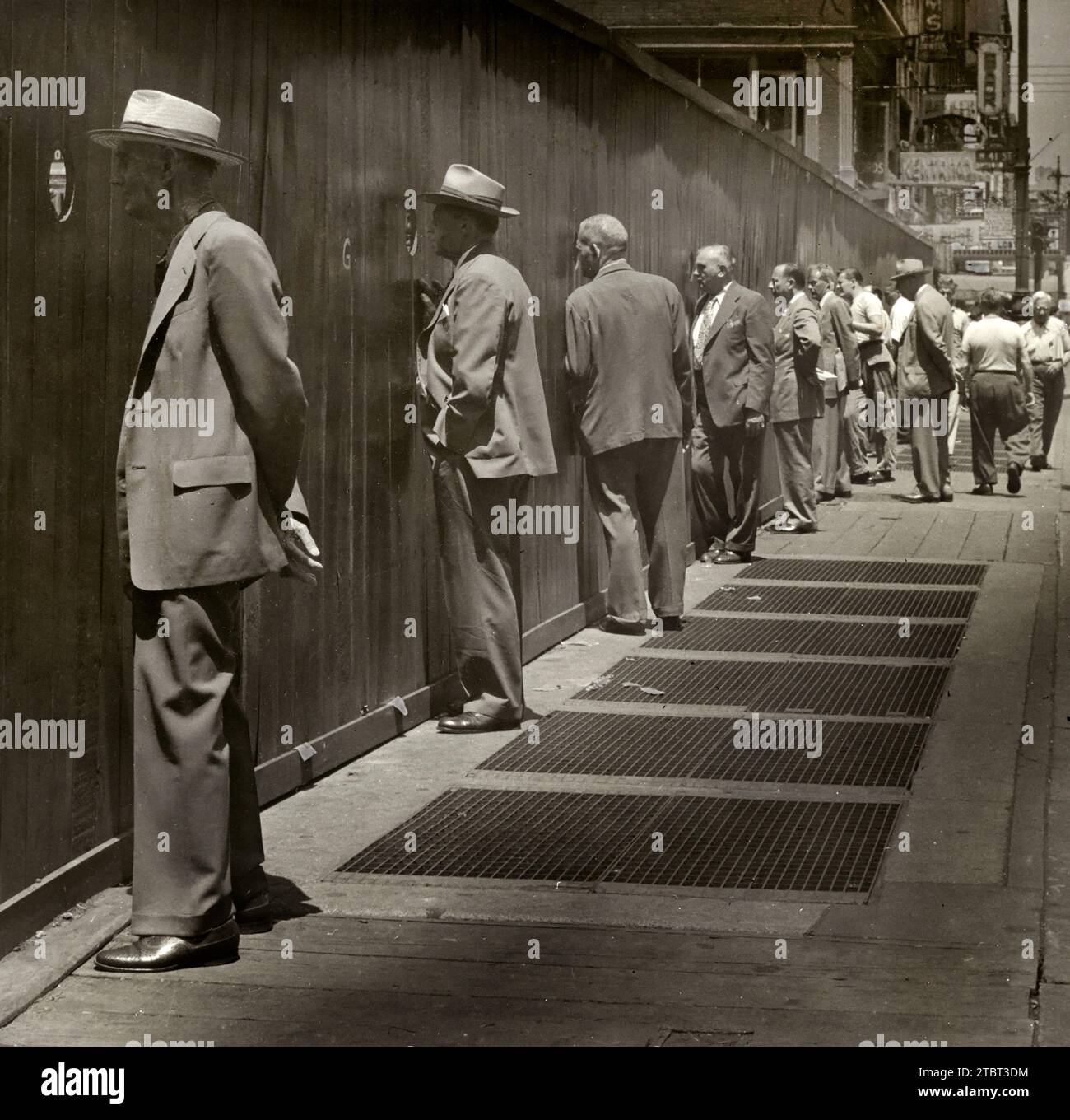 1940s construction site hi-res stock photography and images - Alamy