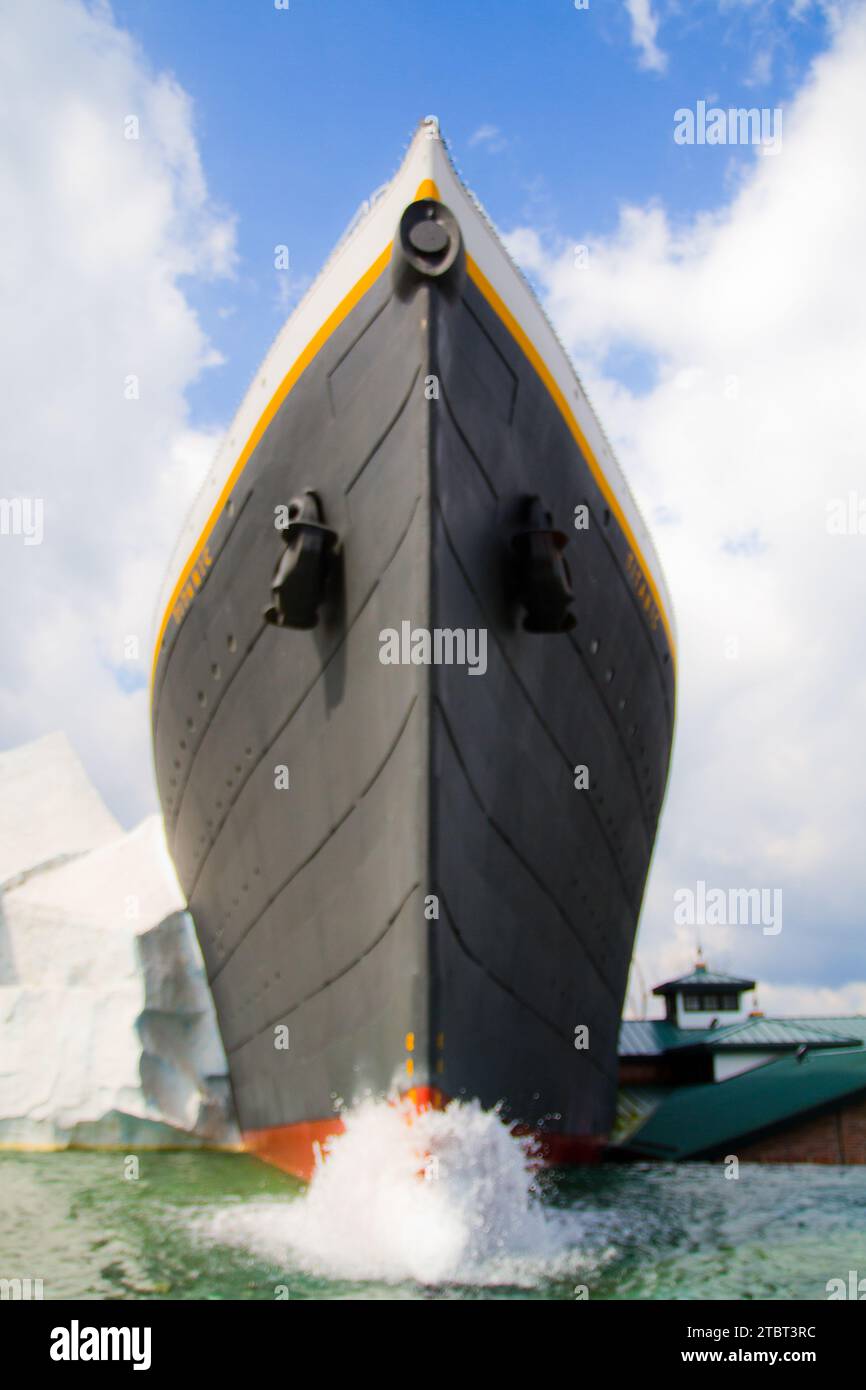 Ship identification hi-res stock photography and images - Alamy