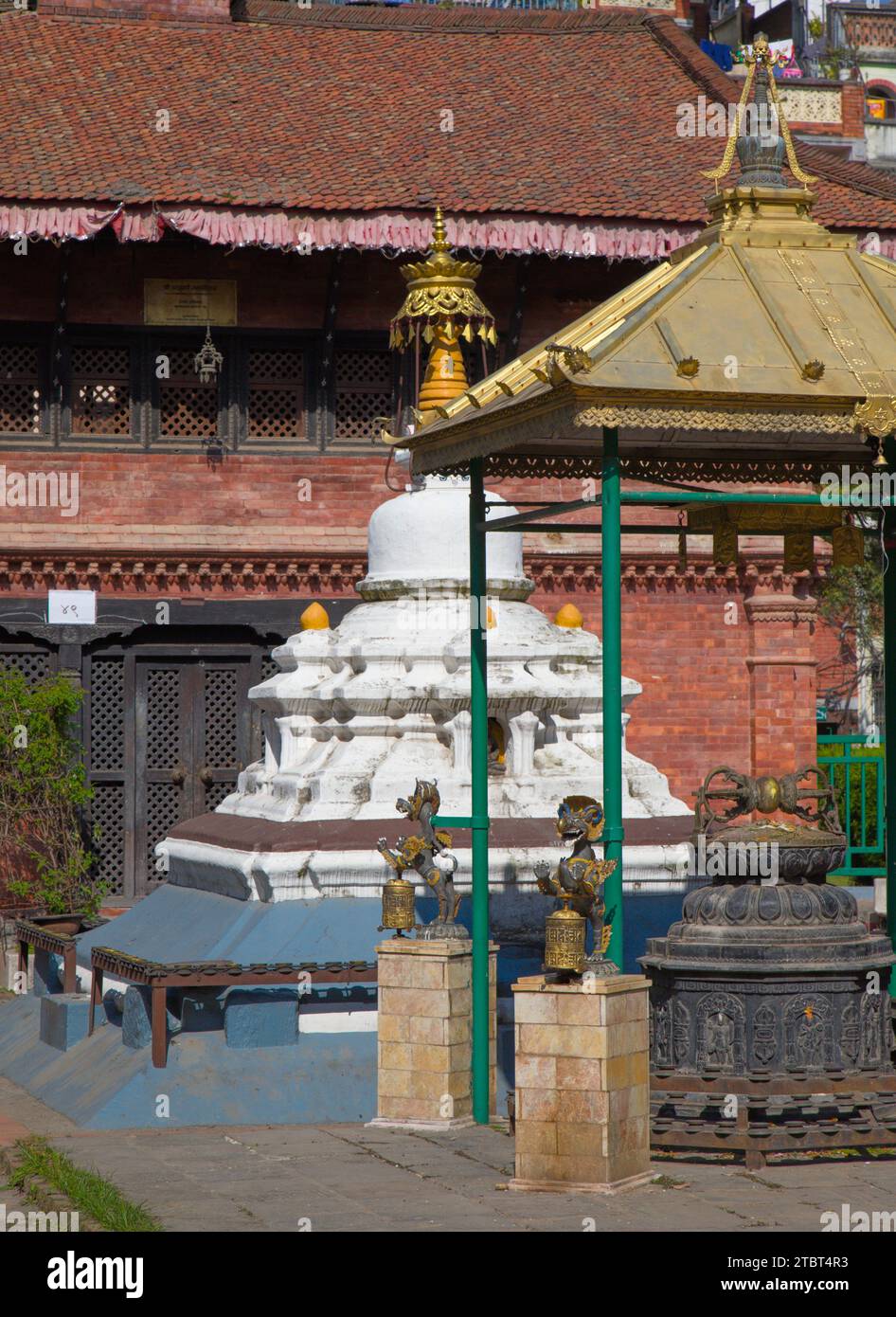 Nepal, Patan, Nag Bahal, buddhist courtyard Stock Photo - Alamy