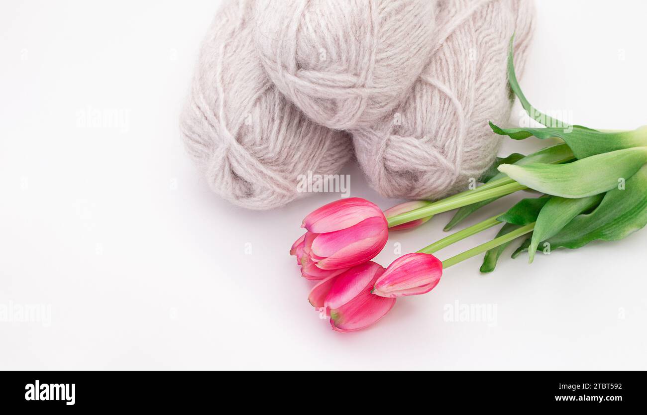 Knitting group hi-res stock photography and images - Alamy