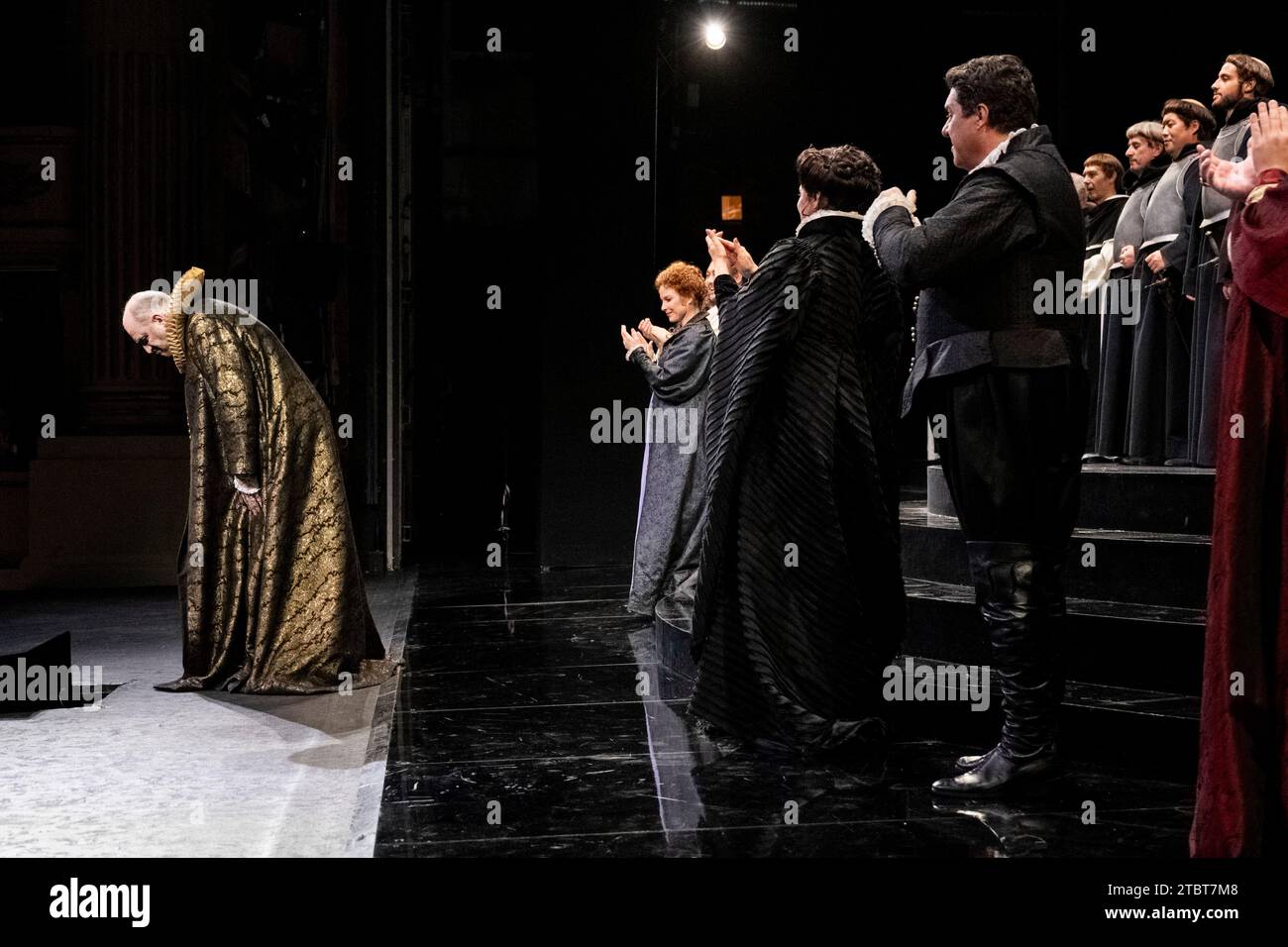 Michele Pertusi Premiere at La Scala Theatre -Don Carlo- Final Applause ...