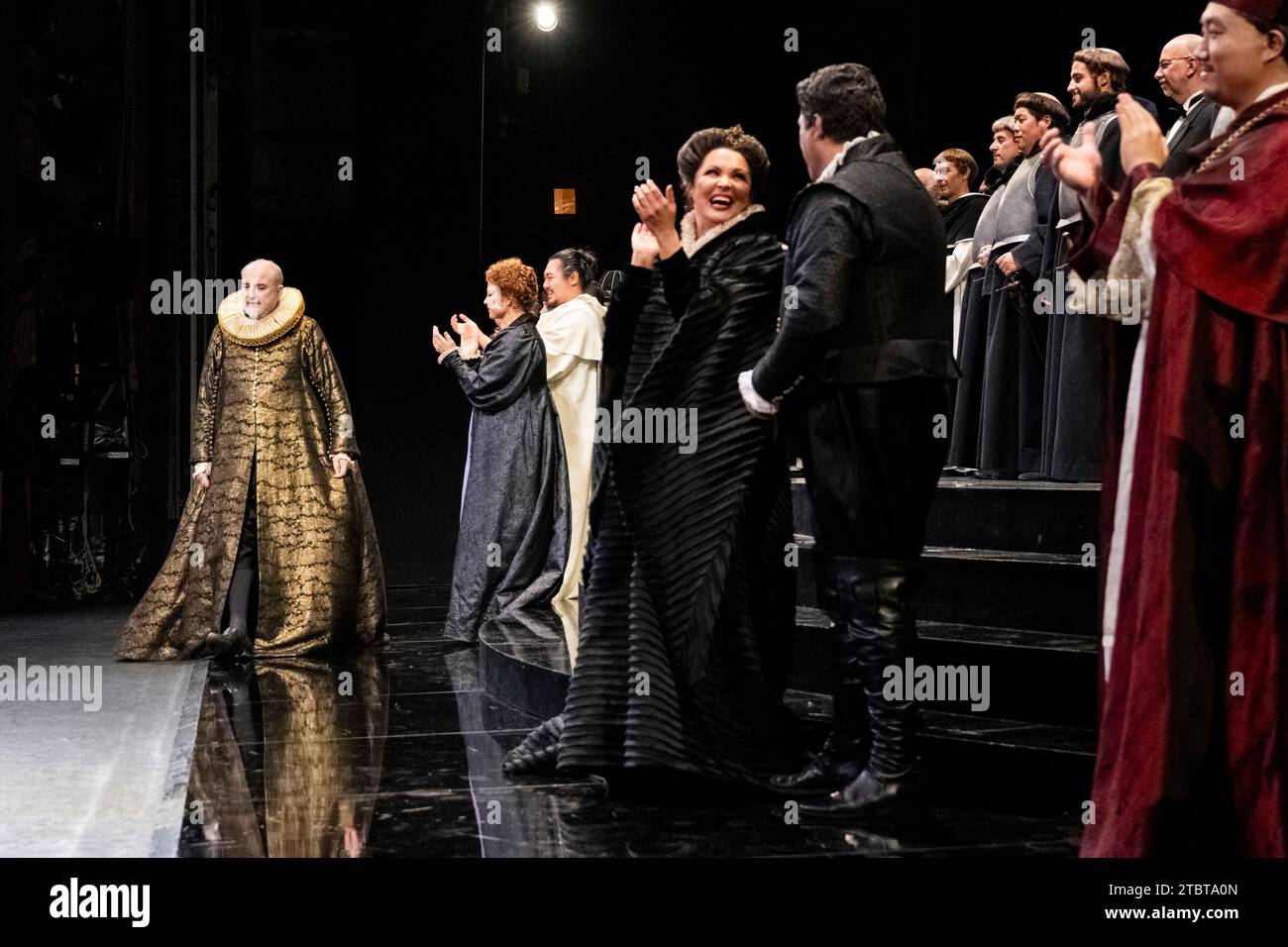 Michele Pertusi Premiere at La Scala Theatre -Don Carlo- Final Applause ...