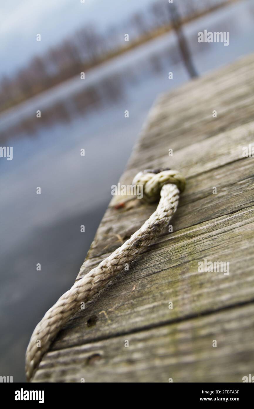 Frayed mooring rope hi-res stock photography and images - Alamy