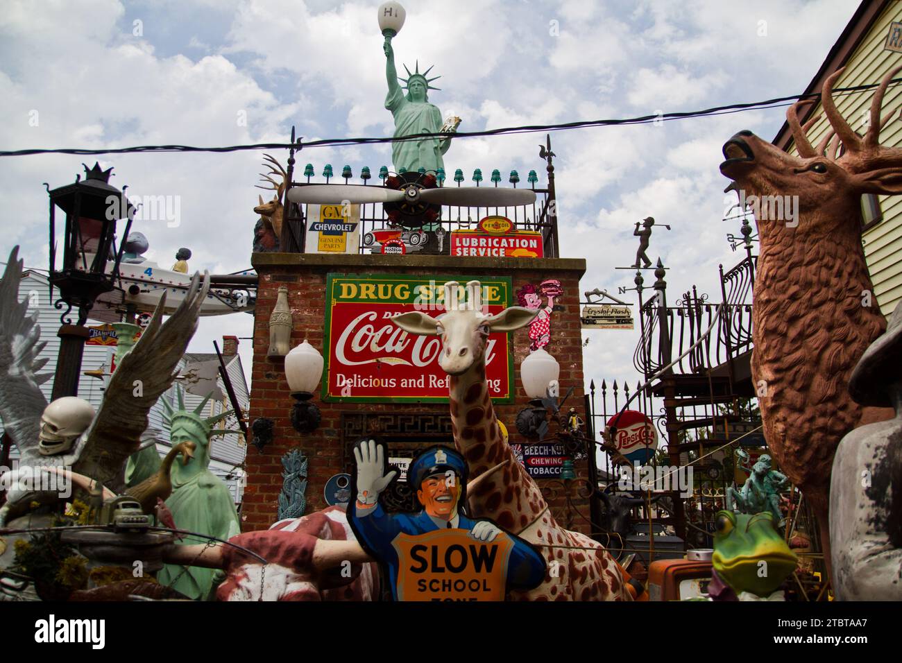 Quirky roadside collection hi-res stock photography and images - Alamy