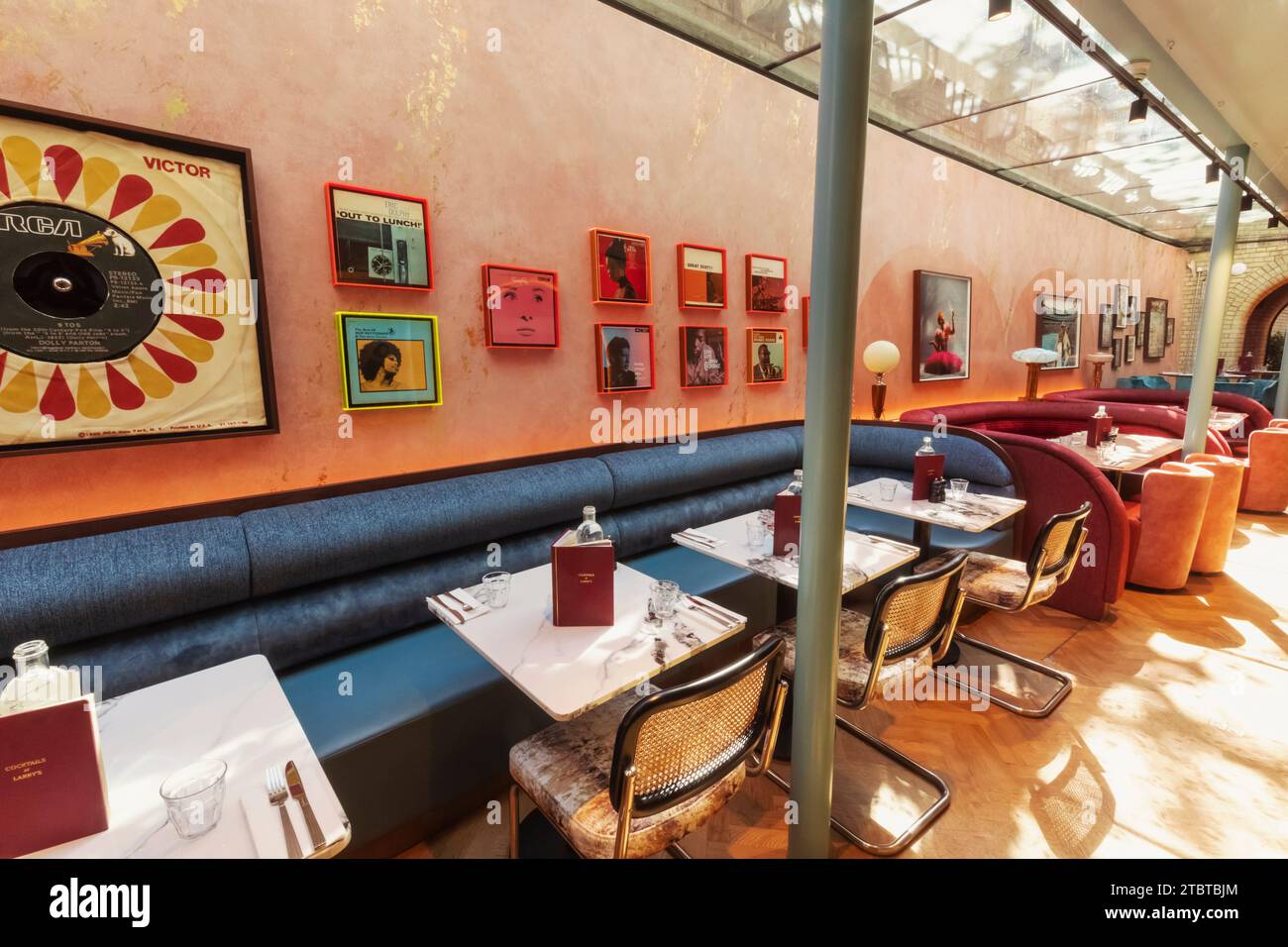 The western wing cafe bar hi-res stock photography and images - Alamy
