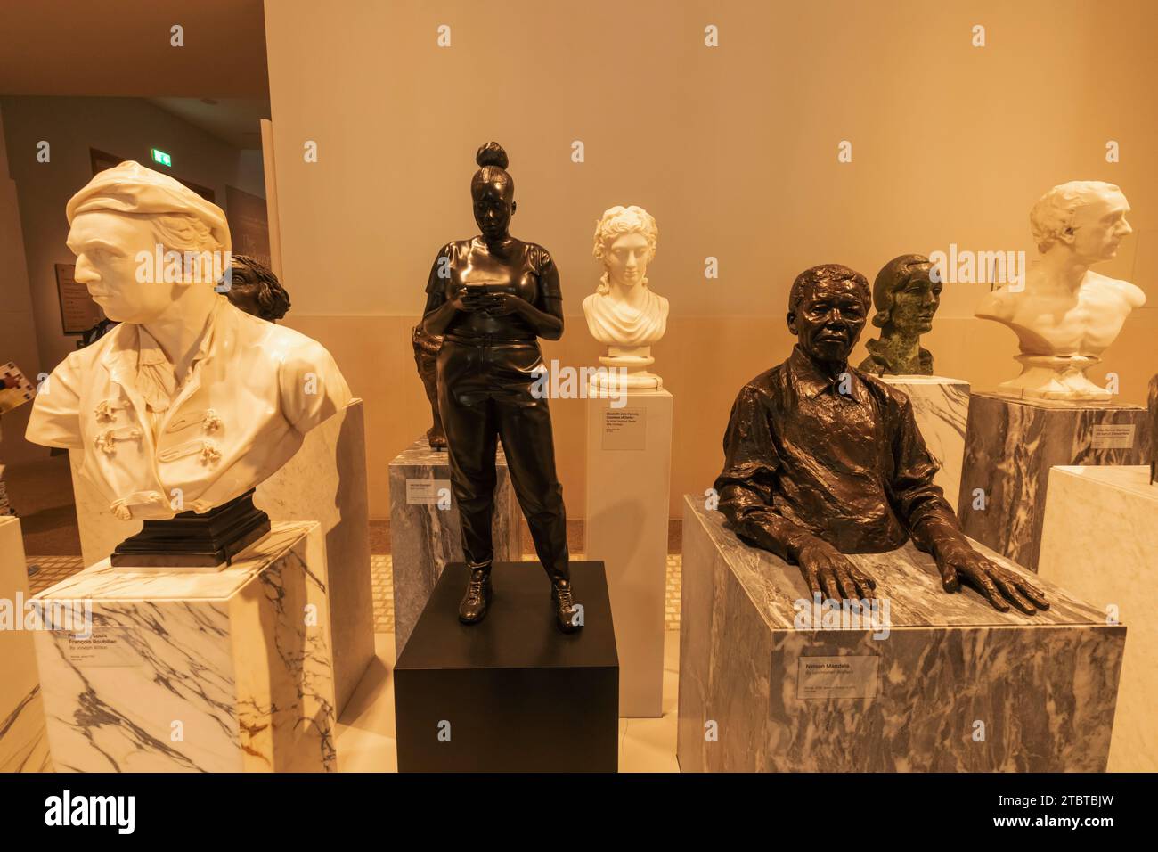 Entrance hall display of statues and busts hi-res stock photography and ...