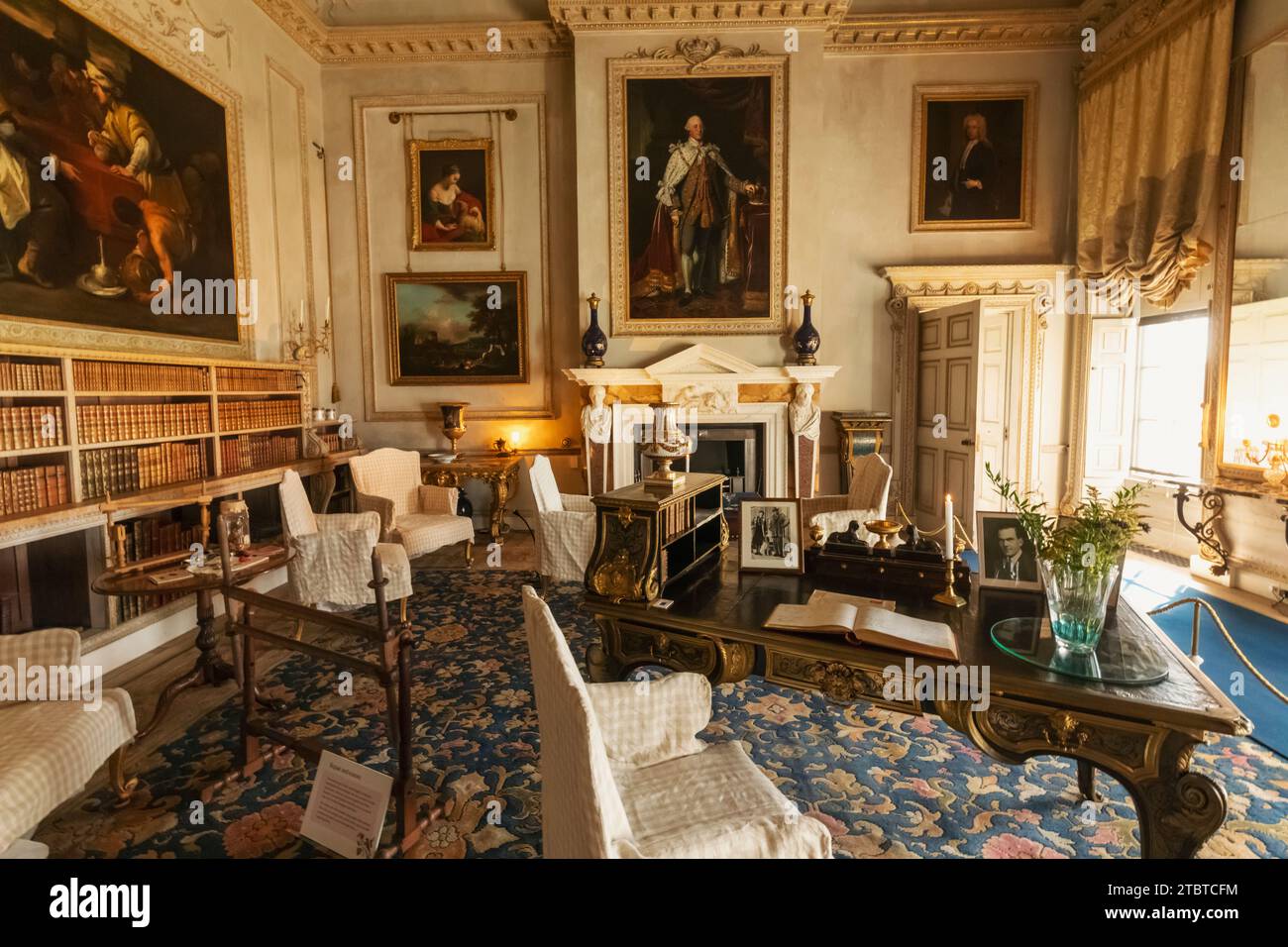 Saloon house hi-res stock photography and images - Alamy