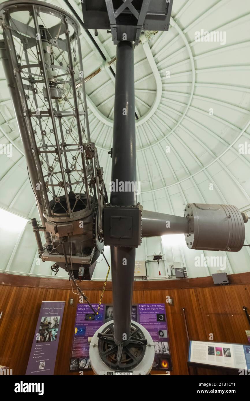 Reflector telescope hi-res stock photography and images - Alamy