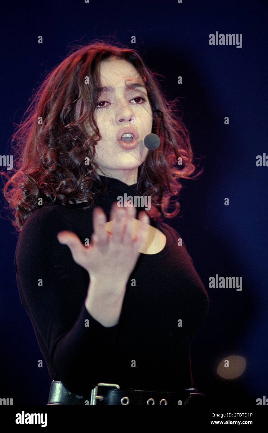 Ambra angiolini television presenter 1995 hi-res stock photography and ...