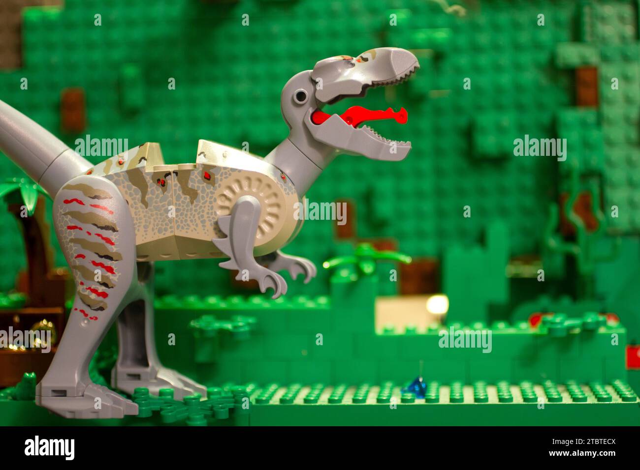 Interlocking blocks children hi-res stock photography and images - Alamy