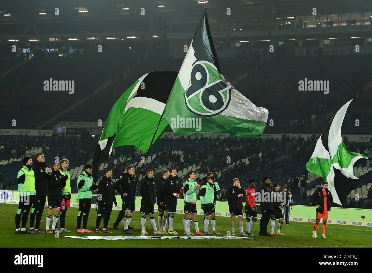 Hanover, Germany. 08th Dec, 2023. Soccer: Bundesliga 2, Hannover 96 ...