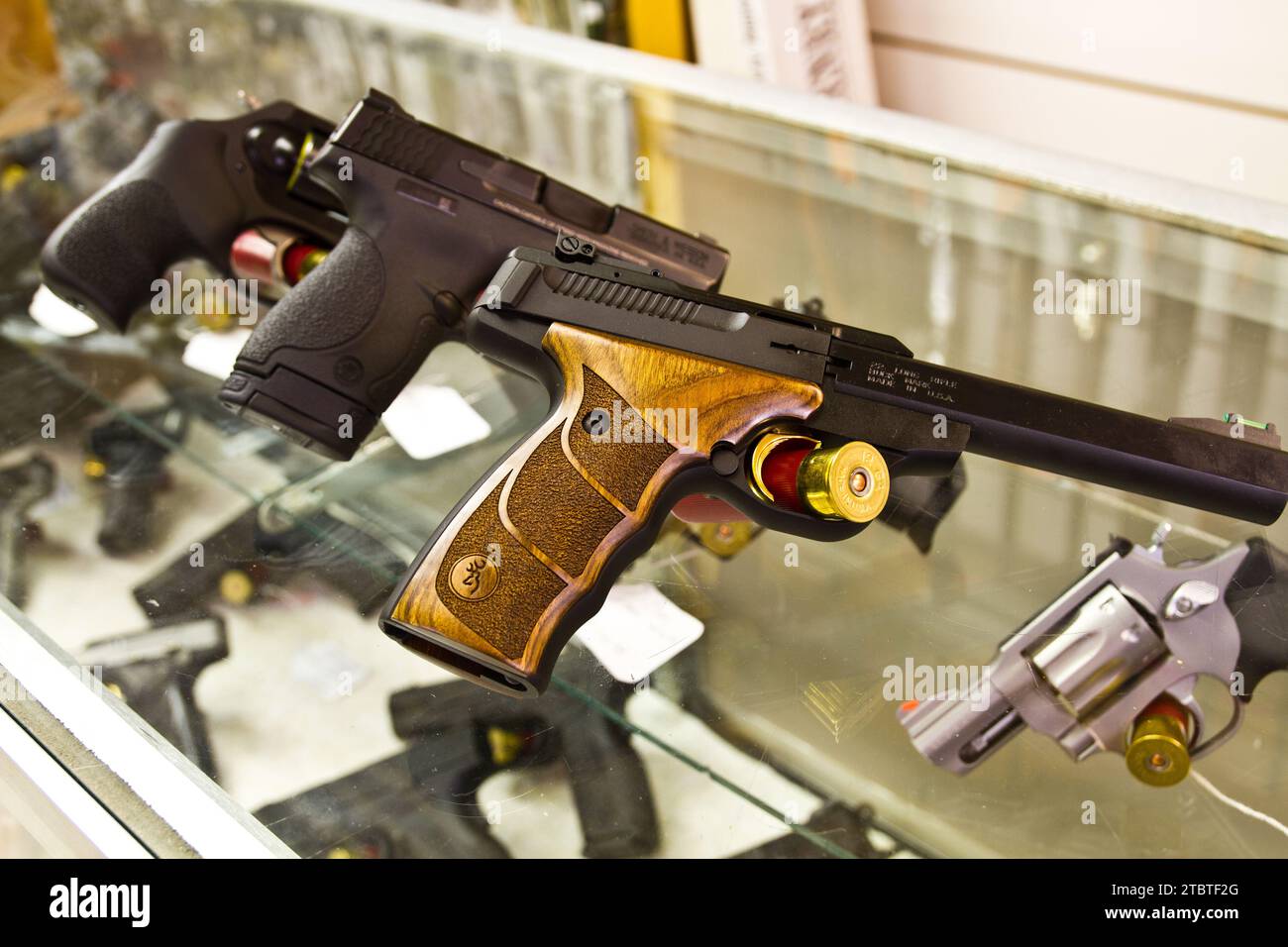 Modern revolver hi-res stock photography and images - Alamy